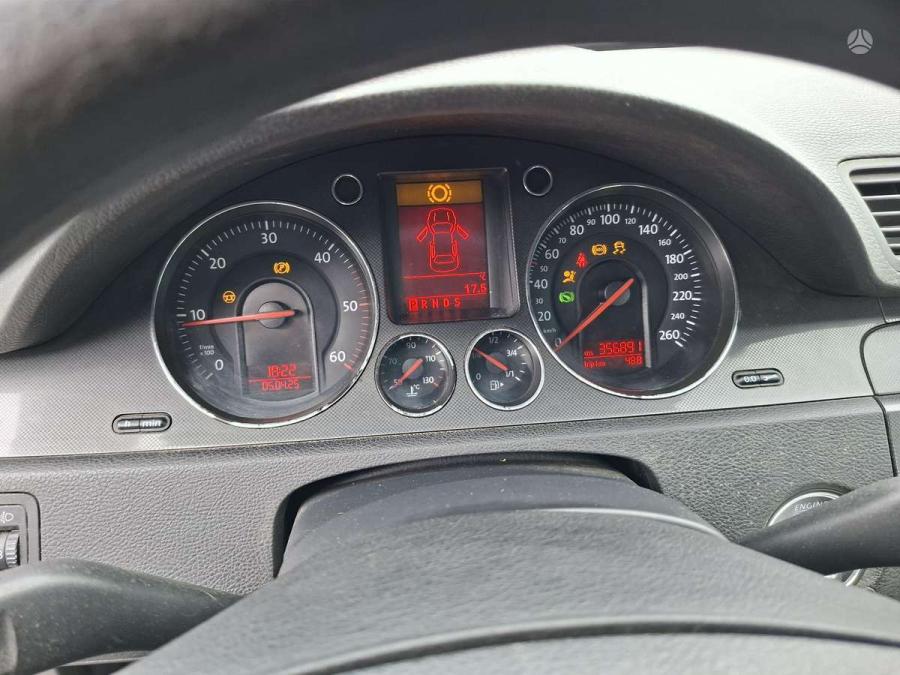Grey Volkswagen Passat 2006 in Plunge, with an engine capacity of 1.97 L and mileage of 0 thousand km for 450 €, photo 11 on AUTOMOTO.COM.LV