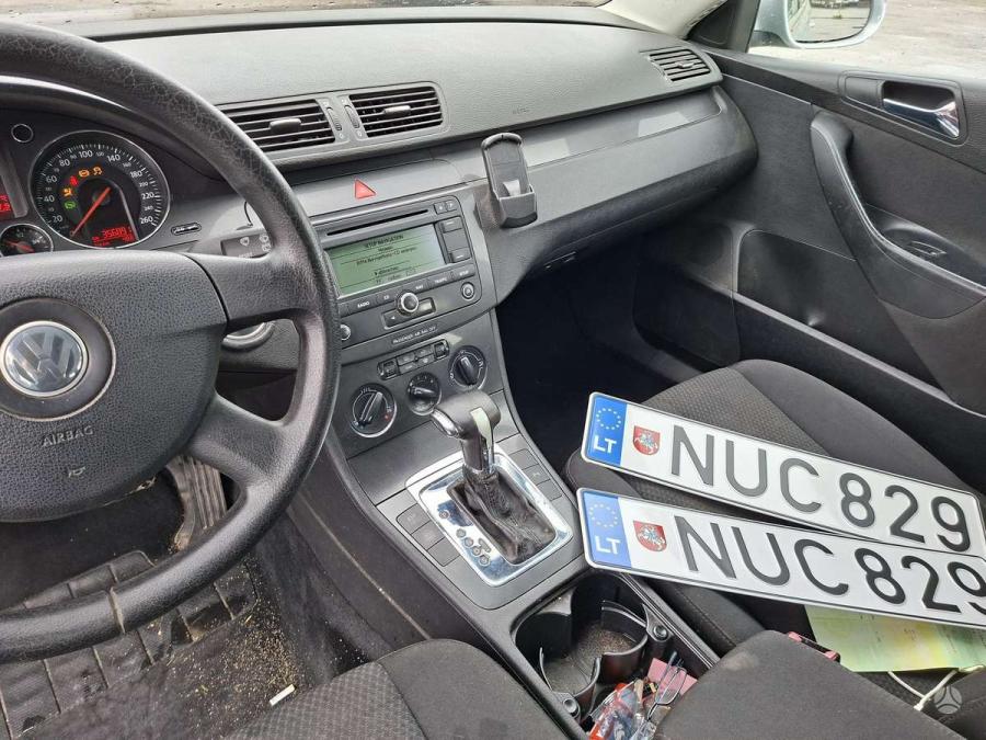 Grey Volkswagen Passat 2006 in Plunge, with an engine capacity of 1.97 L and mileage of 0 thousand km for 450 €, photo 12 on AUTOMOTO.COM.LV