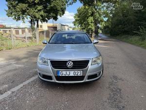 Grey Volkswagen Passat 2006 in Alytus, with an engine capacity of 2.00 L and mileage of 444 thousand km for 550 €, photo 6 on AUTOMOTO.COM.LV