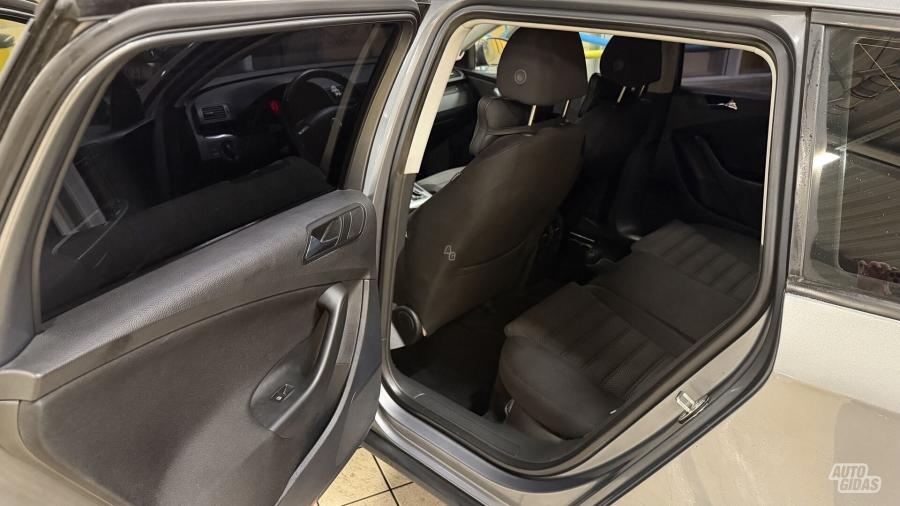 Grey Volkswagen Passat 2006 in Klaipeda, with an engine capacity of 2.00 L and mileage of 287 thousand km for 2000 €, photo 11 on AUTOMOTO.COM.LV