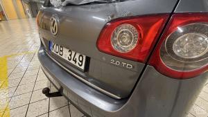Grey Volkswagen Passat 2006 in Klaipeda, with an engine capacity of 2.00 L and mileage of 287 thousand km for 2000 €, photo 17 on AUTOMOTO.COM.LV