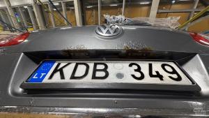 Grey Volkswagen Passat 2006 in Klaipeda, with an engine capacity of 2.00 L and mileage of 287 thousand km for 2000 €, photo 18 on AUTOMOTO.COM.LV
