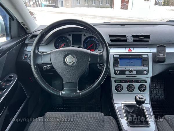 Grey Volkswagen Passat 2007 in Paide, with an engine capacity of 2.00 L and mileage of 0 thousand km for 2599 €, photo 11 on AUTOMOTO.COM.LV