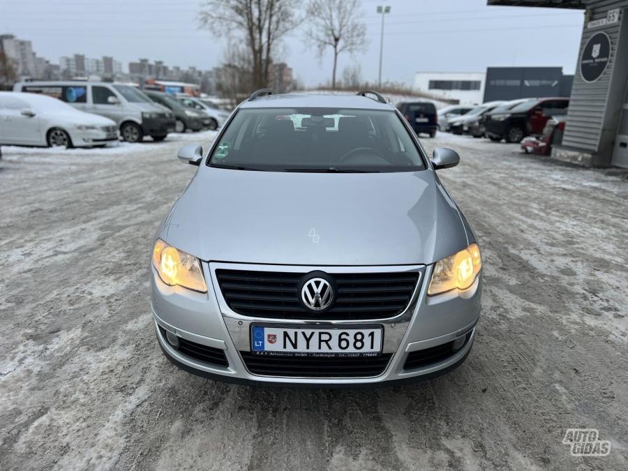 Grey Volkswagen Passat 2007 in Kaunas, with an engine capacity of 2.00 L and mileage of 370 thousand km for 2500 €, photo 2 on AUTOMOTO.COM.LV