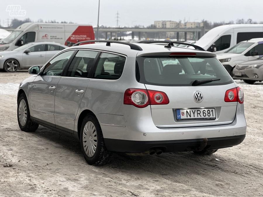 Grey Volkswagen Passat 2007 in Kaunas, with an engine capacity of 2.00 L and mileage of 370 thousand km for 2500 €, photo 4 on AUTOMOTO.COM.LV