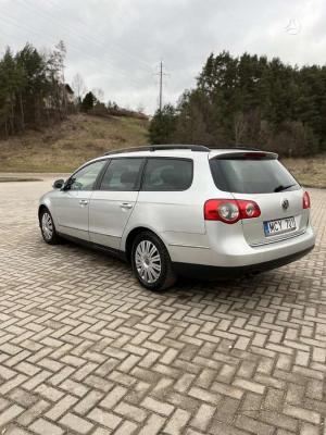 Pelēks Volkswagen Passat 2007 Viļņa, ar dzinēja tilpumu 2.00 L un nobraukumu 395 tūkst. km par 1500 €, foto 3 vietnē AUTOMOTO.COM.LV