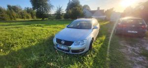 Pelēks Volkswagen Passat 2007 Viļņa, ar dzinēja tilpumu 1.97 L un nobraukumu 332 tūkst. km par 600 €, foto  vietnē AUTOMOTO.COM.LV
