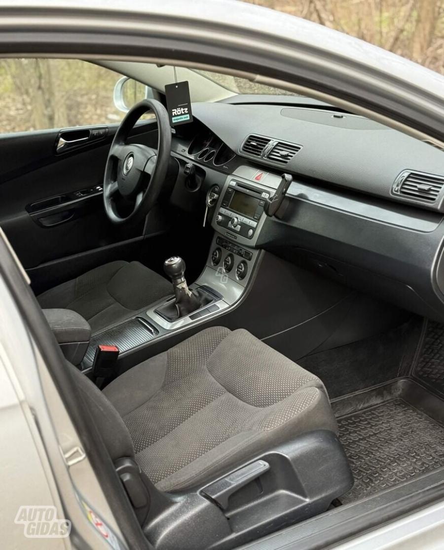 Pelēks Volkswagen Passat 2007 Vievis, ar dzinēja tilpumu 2.00 L un nobraukumu 360 tūkst. km par 1200 €, foto 16 vietnē AUTOMOTO.COM.LV