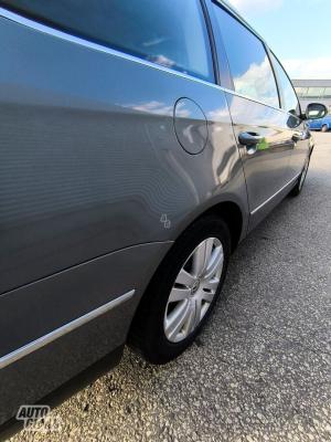 Pelēks Volkswagen Passat 2007 Viļņa, ar dzinēja tilpumu 2.00 L un nobraukumu 305 tūkst. km par 2500 €, foto 12 vietnē AUTOMOTO.COM.LV