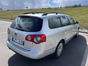 Pelēks Volkswagen Passat 2007 Viļņa, ar dzinēja tilpumu 2.00 L un nobraukumu 330 tūkst. km par 1100 €, foto 3 vietnē AUTOMOTO.COM.LV