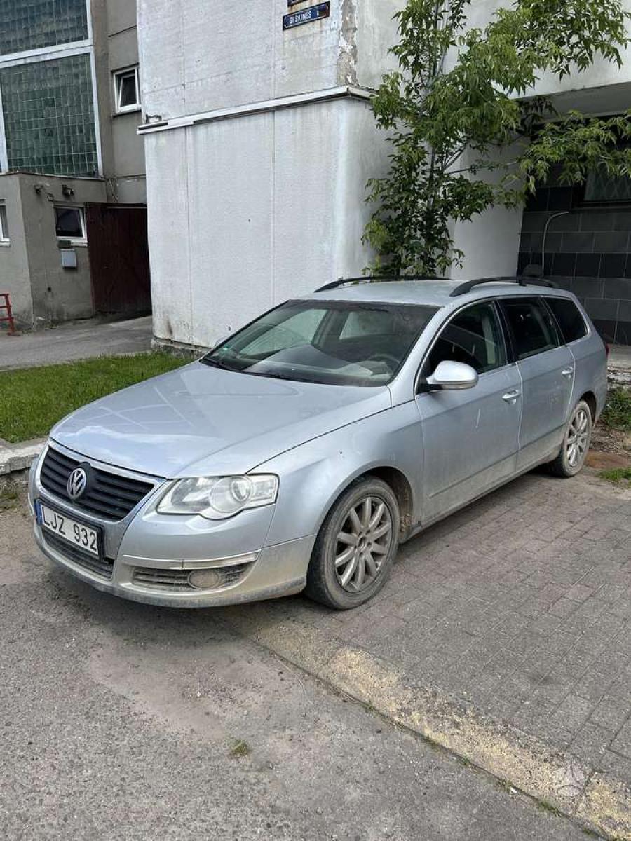 Pelēks Volkswagen Passat 2007 Viļņa, ar dzinēja tilpumu 1.97 L un nobraukumu 300 tūkst. km par 650 €, foto 1 vietnē AUTOMOTO.COM.LV