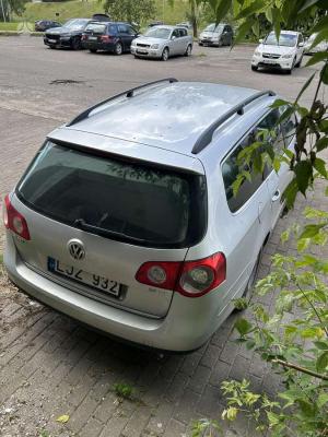 Pelēks Volkswagen Passat 2007 Viļņa, ar dzinēja tilpumu 1.97 L un nobraukumu 300 tūkst. km par 650 €, foto 5 vietnē AUTOMOTO.COM.LV