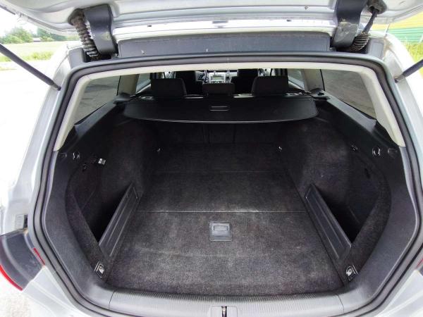 Grey Volkswagen Passat 2007 in Kaunas, with an engine capacity of 1.97 L and mileage of 397 thousand km for 1250 €, photo 10 on AUTOMOTO.COM.LV