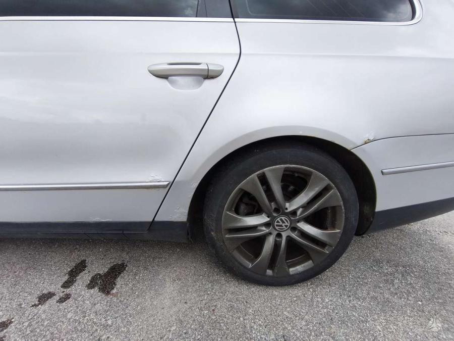 Pelēks Volkswagen Passat 2007 Kauņa, ar dzinēja tilpumu 1.97 L un nobraukumu 397 tūkst. km par 1250 €, foto 13 vietnē AUTOMOTO.COM.LV