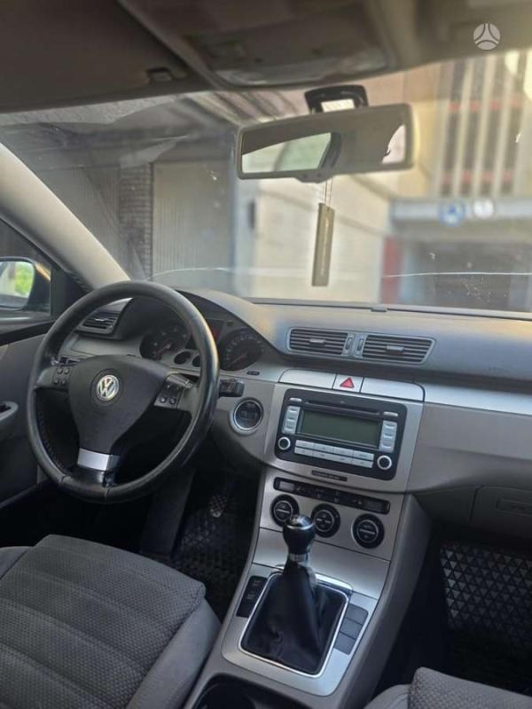 Pelēks Volkswagen Passat 2007 Viļņa, ar dzinēja tilpumu 1.97 L un nobraukumu 380 tūkst. km par 850 €, foto 6 vietnē AUTOMOTO.COM.LV