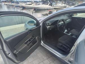 Grey Volkswagen Passat 2007 in Kaunas, with an engine capacity of 1.97 L and mileage of 367 thousand km for 2599 €, photo 9 on AUTOMOTO.COM.LV
