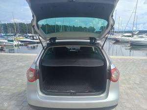 Grey Volkswagen Passat 2007 in Kaunas, with an engine capacity of 1.97 L and mileage of 367 thousand km for 2599 €, photo 12 on AUTOMOTO.COM.LV