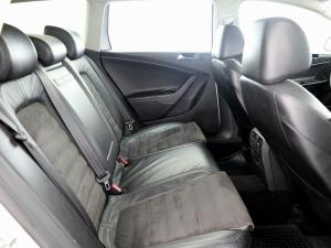 Grey Volkswagen Passat 2007 in Tallinn, with an engine capacity of 2.00 L and mileage of 339 thousand km for 1899 €, photo 15 on AUTOMOTO.COM.LV