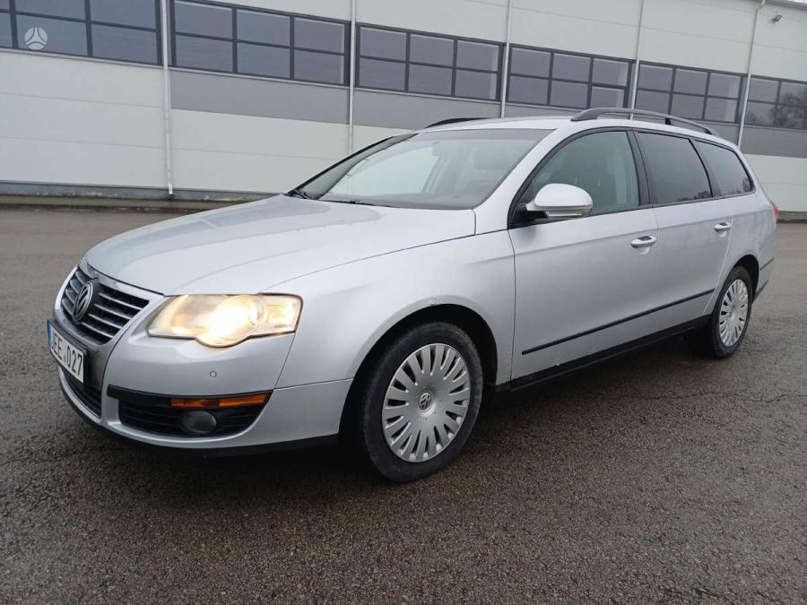 Pelēks Volkswagen Passat 2008 Kauņa, ar dzinēja tilpumu 1.97 L un nobraukumu 236 tūkst. km par 1790 €, foto 1 vietnē AUTOMOTO.COM.LV