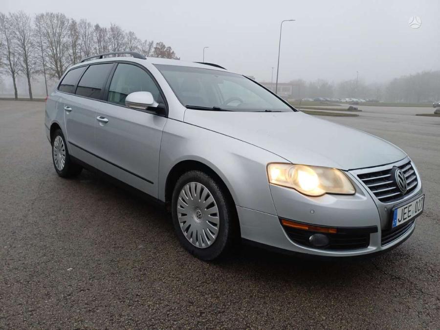 Pelēks Volkswagen Passat 2008 Kauņa, ar dzinēja tilpumu 1.97 L un nobraukumu 236 tūkst. km par 1790 €, foto 2 vietnē AUTOMOTO.COM.LV