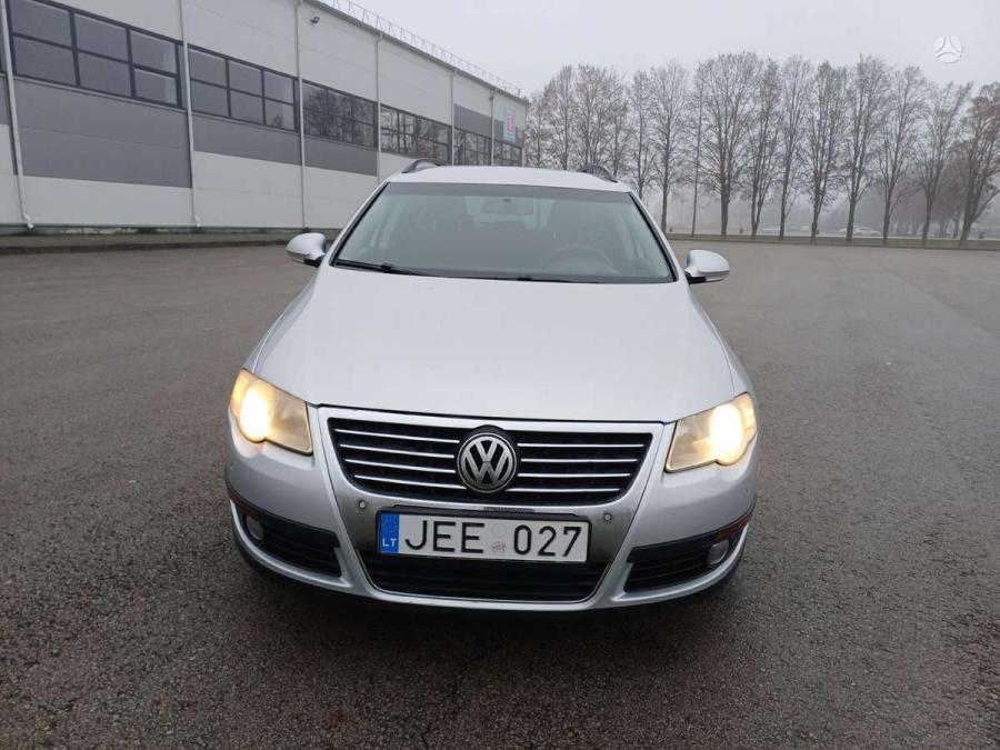 Pelēks Volkswagen Passat 2008 Kauņa, ar dzinēja tilpumu 1.97 L un nobraukumu 236 tūkst. km par 1790 €, foto 5 vietnē AUTOMOTO.COM.LV
