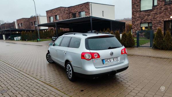 Grey Volkswagen Passat 2008 in Vilnius, with an engine capacity of 1.97 L and mileage of 332 thousand km for 999 €, photo 4 on AUTOMOTO.COM.LV