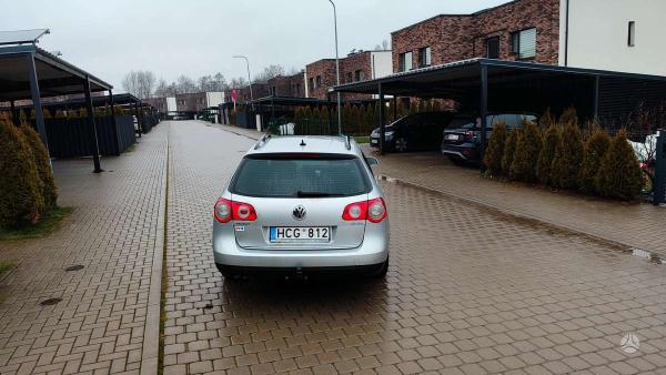 Grey Volkswagen Passat 2008 in Vilnius, with an engine capacity of 1.97 L and mileage of 332 thousand km for 999 €, photo 5 on AUTOMOTO.COM.LV