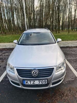 Grey Volkswagen Passat 2008 in Klaipeda, with an engine capacity of 1.97 L and mileage of 333 thousand km for 1550 €, photo  on AUTOMOTO.COM.LV