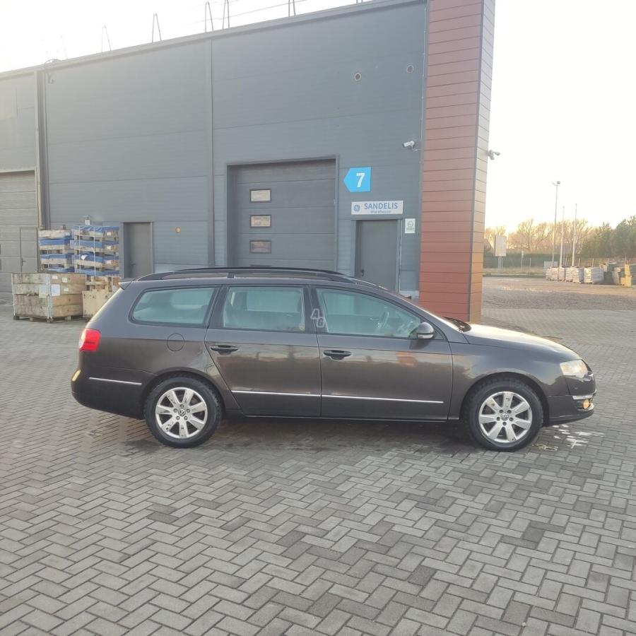 Grey Volkswagen Passat 2008 in Silute, with an engine capacity of 2.00 L and mileage of 330 thousand km for 2350 €, photo 6 on AUTOMOTO.COM.LV