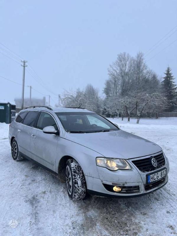 Pelēks Volkswagen Passat 2008 Kauņa, ar dzinēja tilpumu 1.97 L un nobraukumu 330 tūkst. km par 999 €, foto 3 vietnē AUTOMOTO.COM.LV
