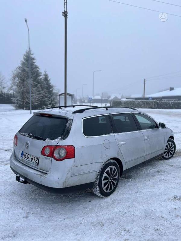 Pelēks Volkswagen Passat 2008 Kauņa, ar dzinēja tilpumu 1.97 L un nobraukumu 330 tūkst. km par 999 €, foto 4 vietnē AUTOMOTO.COM.LV