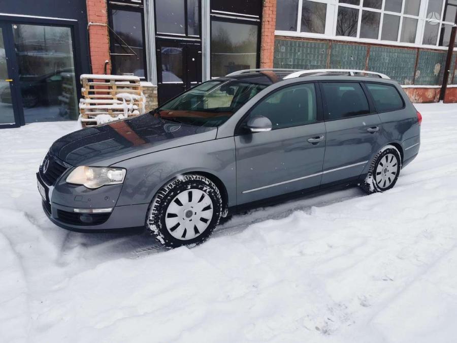 Grey Volkswagen Passat 2008 in Kaunas, with an engine capacity of 1.97 L and mileage of 246 thousand km for 3490 €, photo 3 on AUTOMOTO.COM.LV