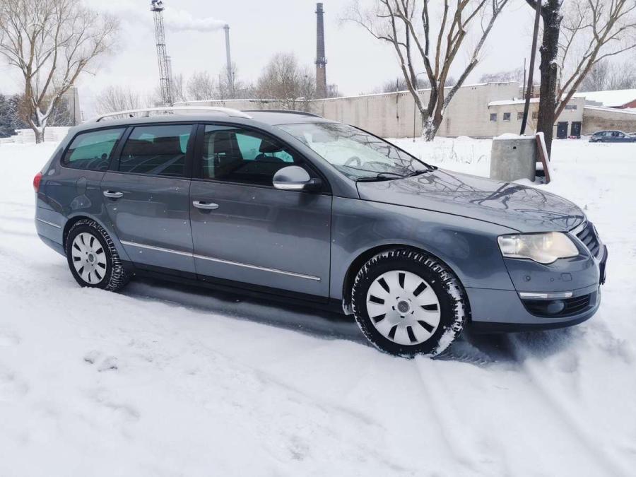 Grey Volkswagen Passat 2008 in Kaunas, with an engine capacity of 1.97 L and mileage of 246 thousand km for 3490 €, photo 11 on AUTOMOTO.COM.LV