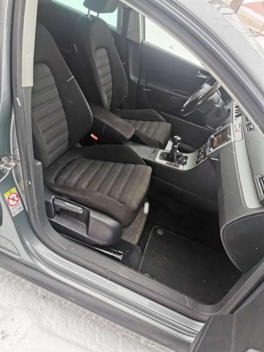 Grey Volkswagen Passat 2008 in Kaunas, with an engine capacity of 1.97 L and mileage of 246 thousand km for 3490 €, photo 18 on AUTOMOTO.COM.LV