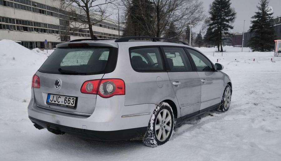 Grey Volkswagen Passat 2008 in Kaunas, with an engine capacity of 1.97 L and mileage of 370 thousand km for 1100 €, photo 7 on AUTOMOTO.COM.LV