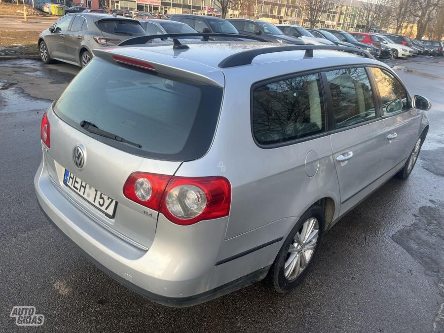 Grey Volkswagen Passat 2008 in Kaunas, with an engine capacity of 1.90 L and mileage of 251 thousand km for 1300 €, photo 3 on AUTOMOTO.COM.LV