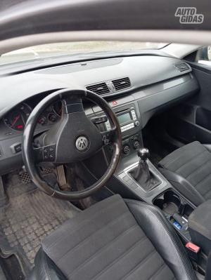 Grey Volkswagen Passat 2008 in Kazlu Ruda, with an engine capacity of 1.90 L and mileage of 360 thousand km for 1680 €, photo 9 on AUTOMOTO.COM.LV