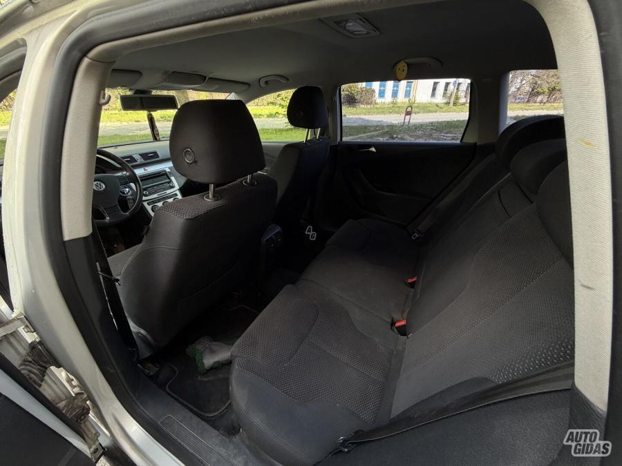 Pelēks Volkswagen Passat 2008 Šauļi, ar dzinēja tilpumu 2.00 L un nobraukumu 570 tūkst. km par 1250 €, foto 9 vietnē AUTOMOTO.COM.LV