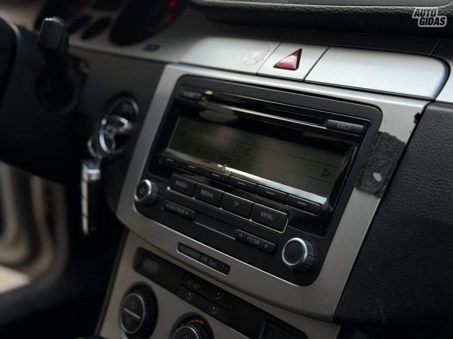 Pelēks Volkswagen Passat 2008 Šauļi, ar dzinēja tilpumu 2.00 L un nobraukumu 570 tūkst. km par 1250 €, foto 13 vietnē AUTOMOTO.COM.LV