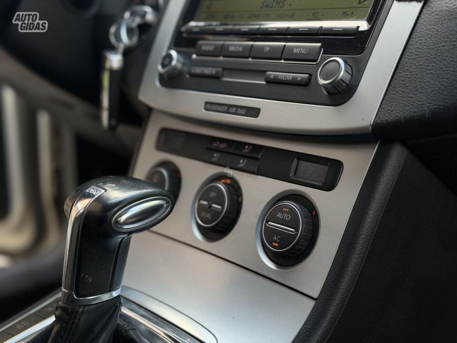 Pelēks Volkswagen Passat 2008 Šauļi, ar dzinēja tilpumu 2.00 L un nobraukumu 570 tūkst. km par 1250 €, foto 15 vietnē AUTOMOTO.COM.LV