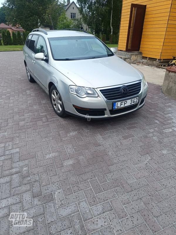 Pelēks Volkswagen Passat 2008 Šakiai, ar dzinēja tilpumu 1.90 L un nobraukumu 420 tūkst. km par 999 €, foto 1 vietnē AUTOMOTO.COM.LV