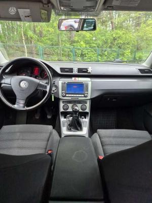 Grey Volkswagen Passat 2008 in Trakai, with an engine capacity of 1.97 L and mileage of 397 thousand km for 2200 €, photo 6 on AUTOMOTO.COM.LV