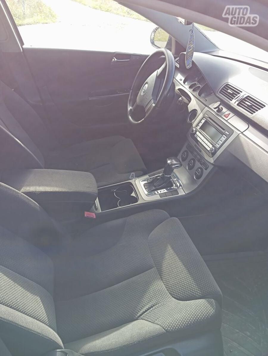 Grey Volkswagen Passat 2008 in Kazlu Ruda, with an engine capacity of 2.00 L and mileage of 326 thousand km for 1750 €, photo 7 on AUTOMOTO.COM.LV