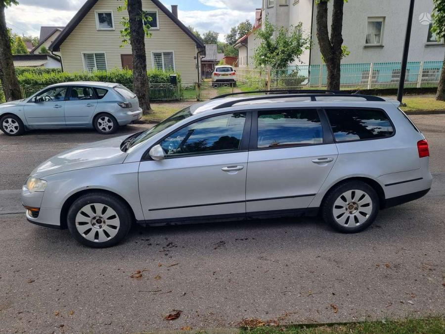 Grey Volkswagen Passat 2008 in Alytus, with an engine capacity of 2.00 L and mileage of 334 thousand km for 870 €, photo 6 on AUTOMOTO.COM.LV