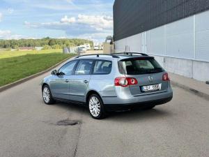 Grey Volkswagen Passat 2008 in Siauliai, with an engine capacity of 1.39 L and mileage of 306 thousand km for 1600 €, photo 4 on AUTOMOTO.COM.LV