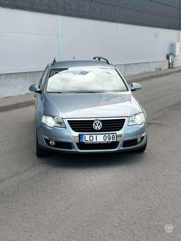 Volkswagen Passat 2008 in Siauliai on AUTOMOTO.COM.LV Grey Volkswagen Passat 2008 in Siauliai, with an engine capacity of 1.39 L and mileage of 306 thousand km for 1600 €, photo 5 on AUTOMOTO.COM.LV