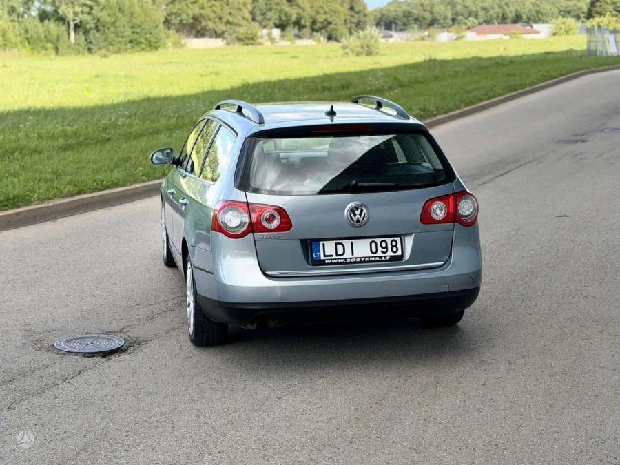Grey Volkswagen Passat 2008 in Siauliai, with an engine capacity of 1.39 L and mileage of 306 thousand km for 1600 €, photo 6 on AUTOMOTO.COM.LV