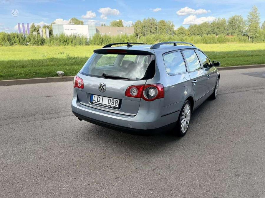 Grey Volkswagen Passat 2008 in Siauliai, with an engine capacity of 1.39 L and mileage of 306 thousand km for 1600 €, photo 7 on AUTOMOTO.COM.LV