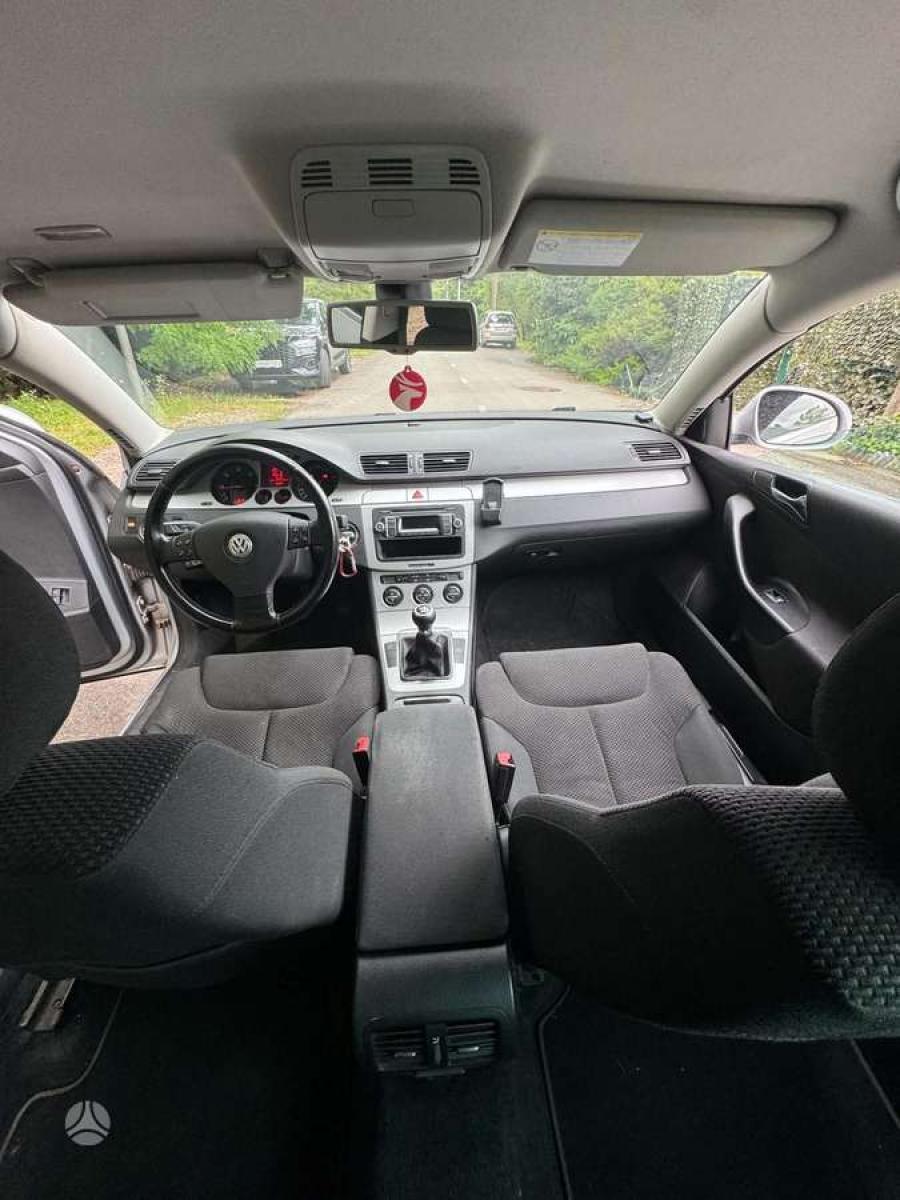 Pelēks Volkswagen Passat 2008 Kauņa, ar dzinēja tilpumu 1.97 L un nobraukumu 330 tūkst. km par 1250 €, foto 9 vietnē AUTOMOTO.COM.LV
