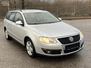 Pelēks Volkswagen Passat 2009 Marijampole, ar dzinēja tilpumu 2.00 L un nobraukumu 241 tūkst. km par 2950 €, foto 2 vietnē AUTOMOTO.COM.LV